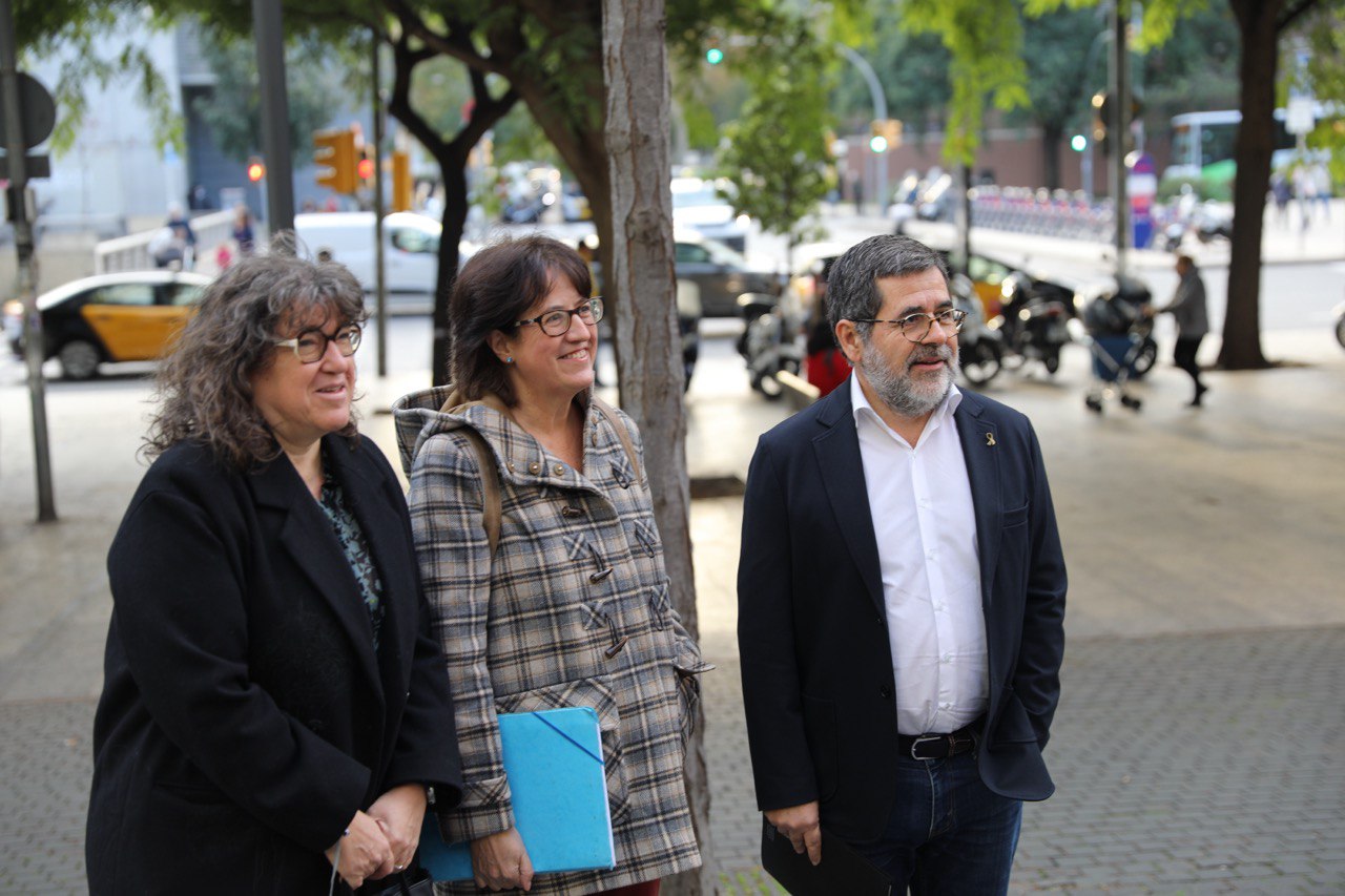 The Spanish Intelligence Centre (CNI) admits to spying on two former ...